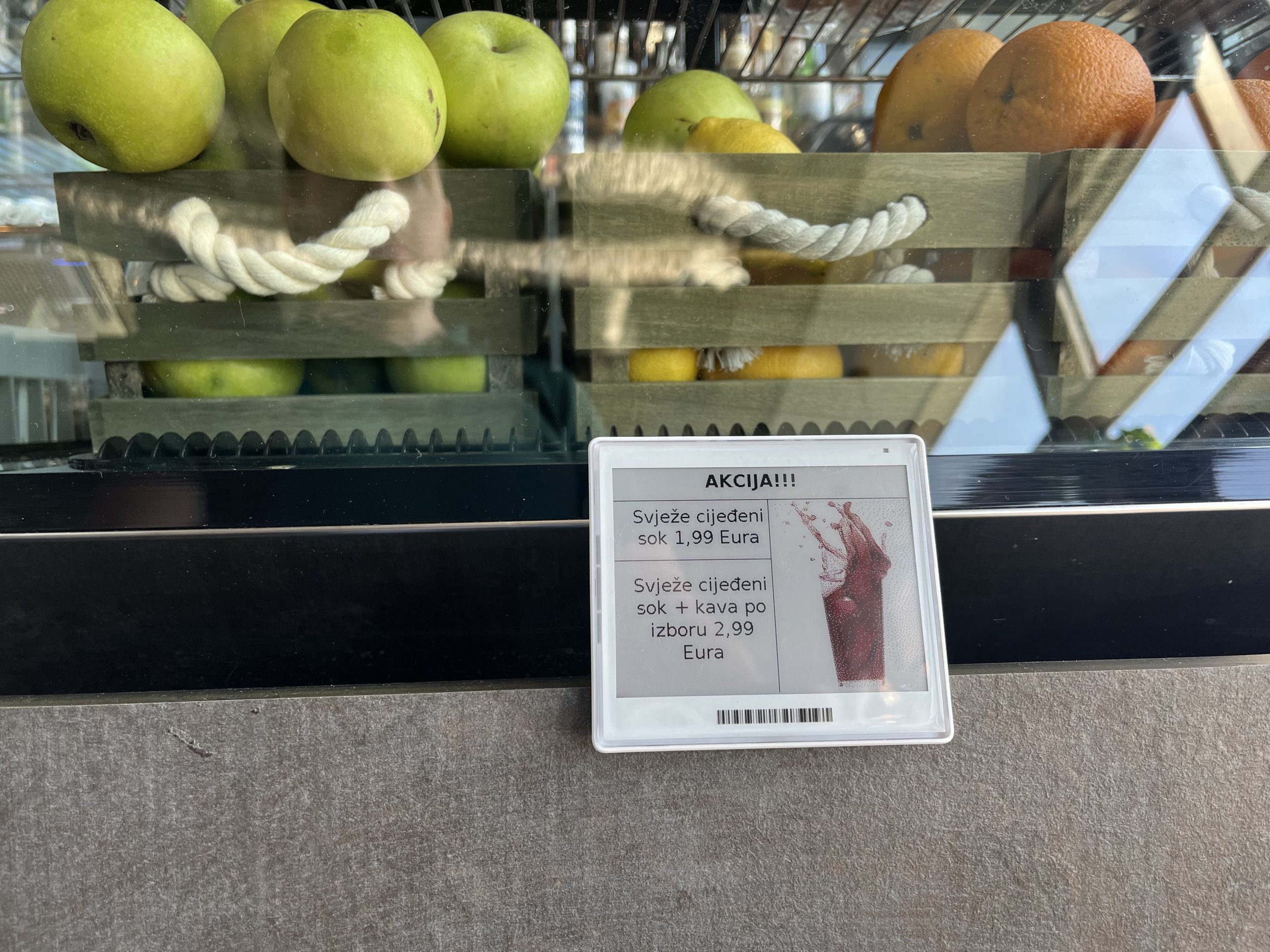 ETRANET DigiTag digital shelf labels solution enhances HoReCa customer ...